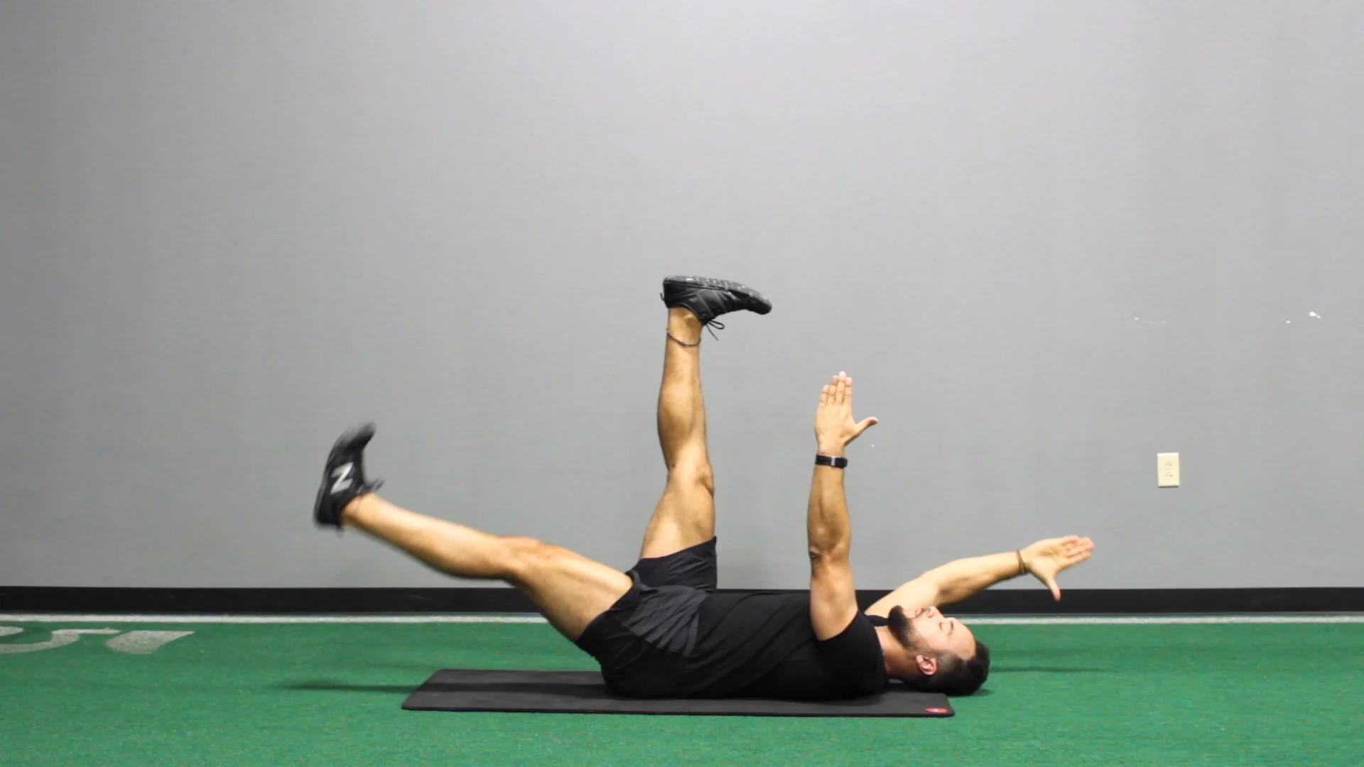 Supine Core Stabilization Series- Opposite Leg Opposite Arm Drops on Vimeo