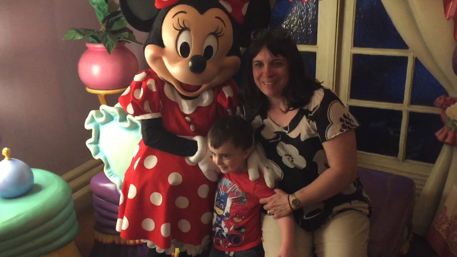 Meeting Minnie on Vimeo