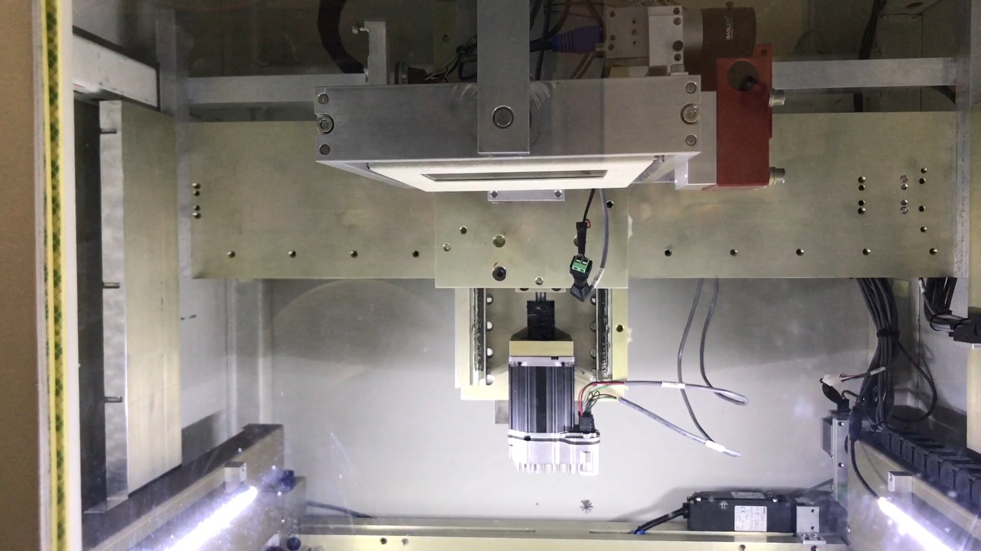 Detector Goniometer 5-axis 1/2 on Vimeo
