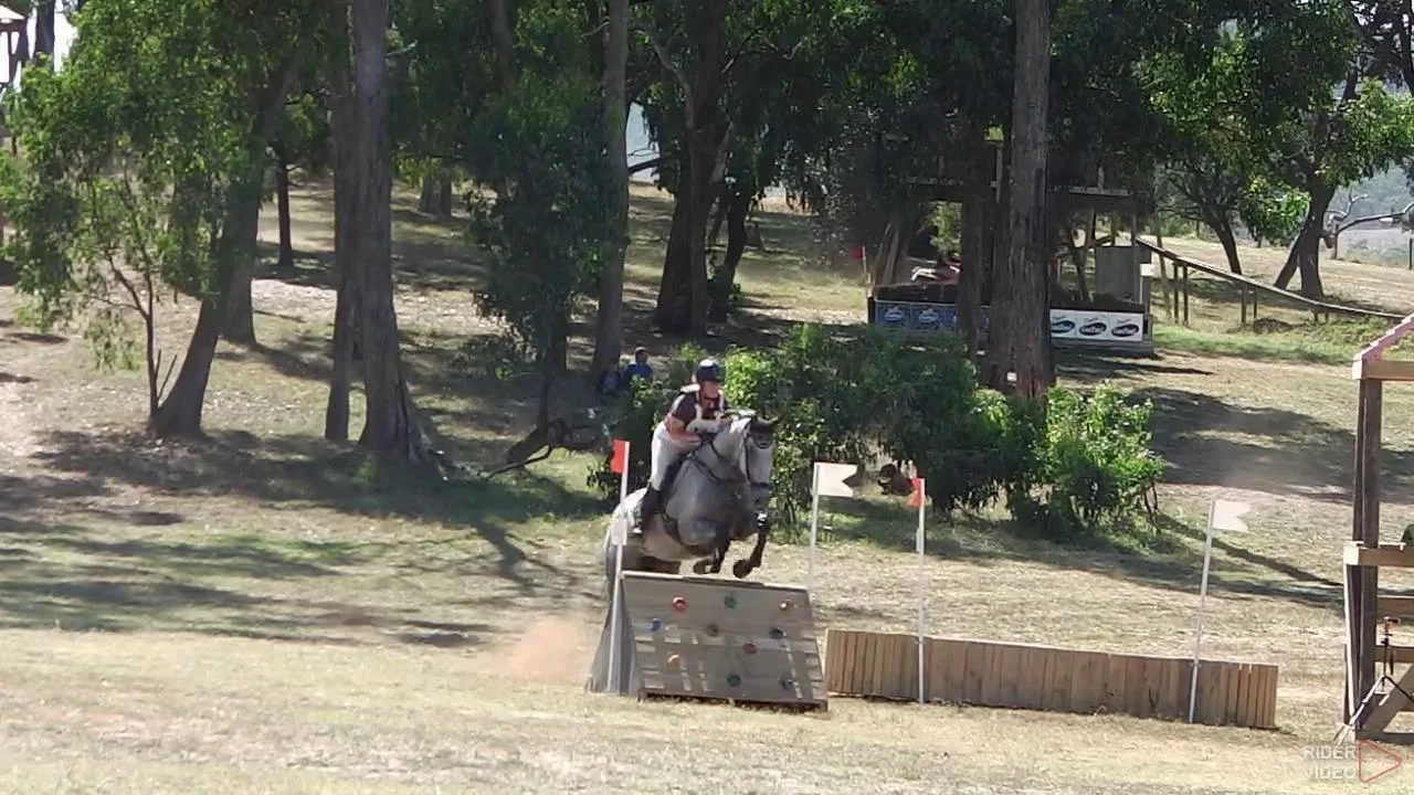 Kate (Katrina) Wallis riding LORD RUPERT 143 EvA105 Wandin Park ...