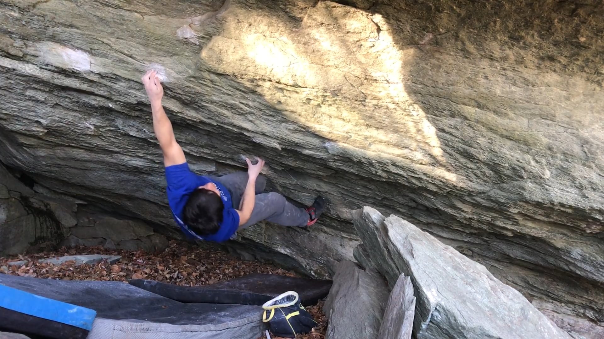 Senderella Sit, V12 on Vimeo