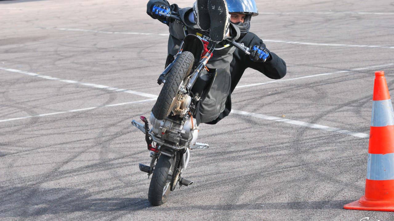 crf 50 stunt - test HD on Vimeo