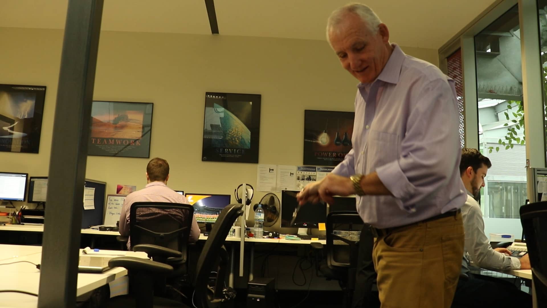 Adam Garside Late to work at MAUS on Vimeo