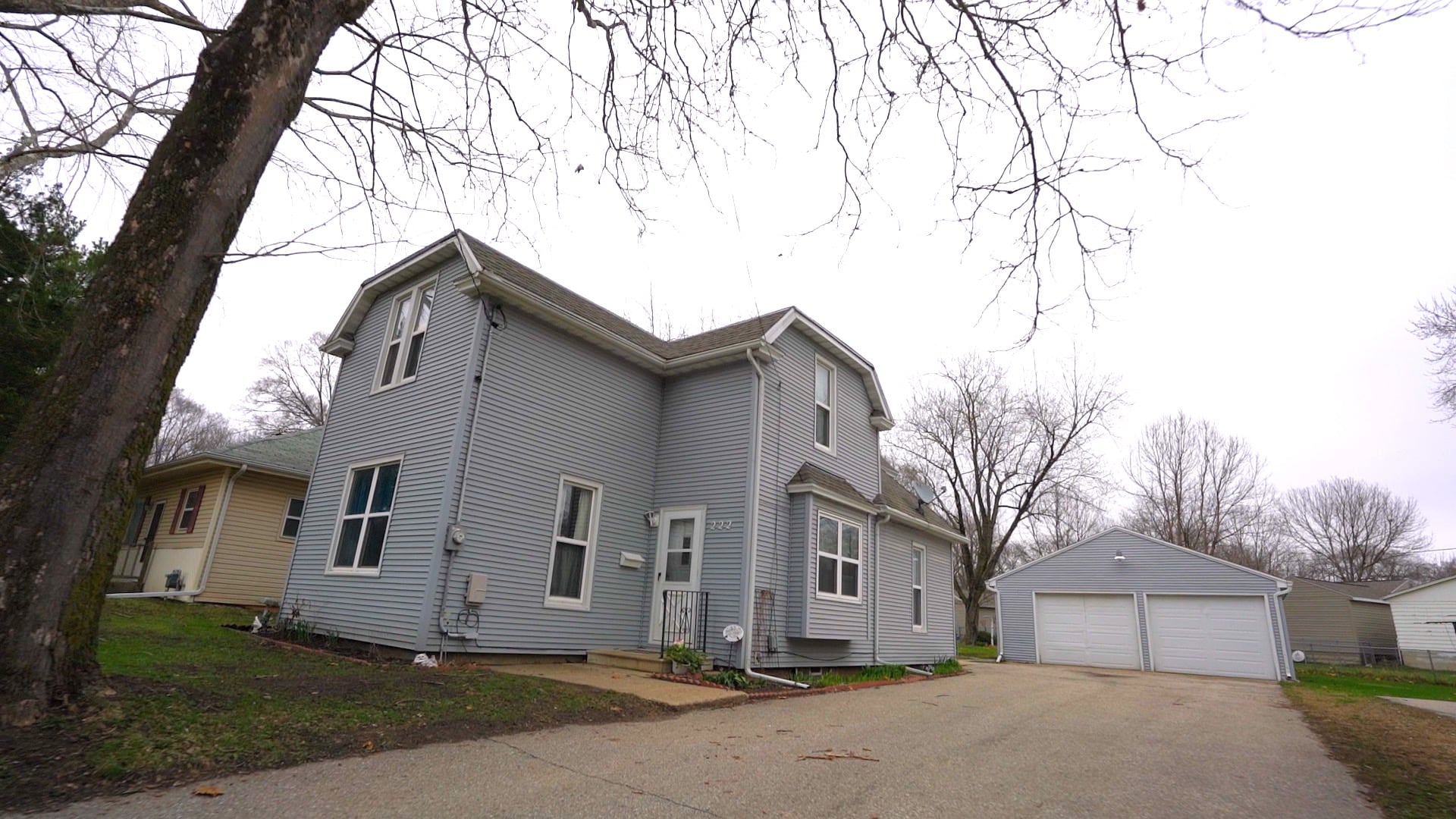 222 South Adrian Street, Waterloo, IA on Vimeo