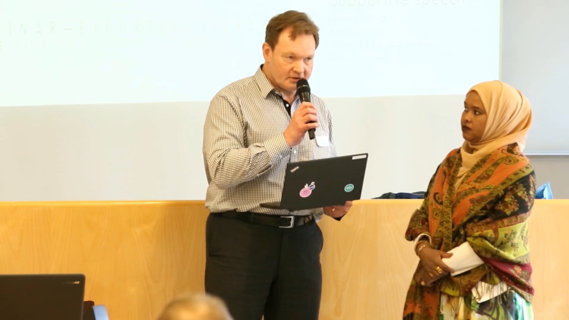 Aart de Heer ja Roda Hassan: Kokemuksia kirjastoalan ...