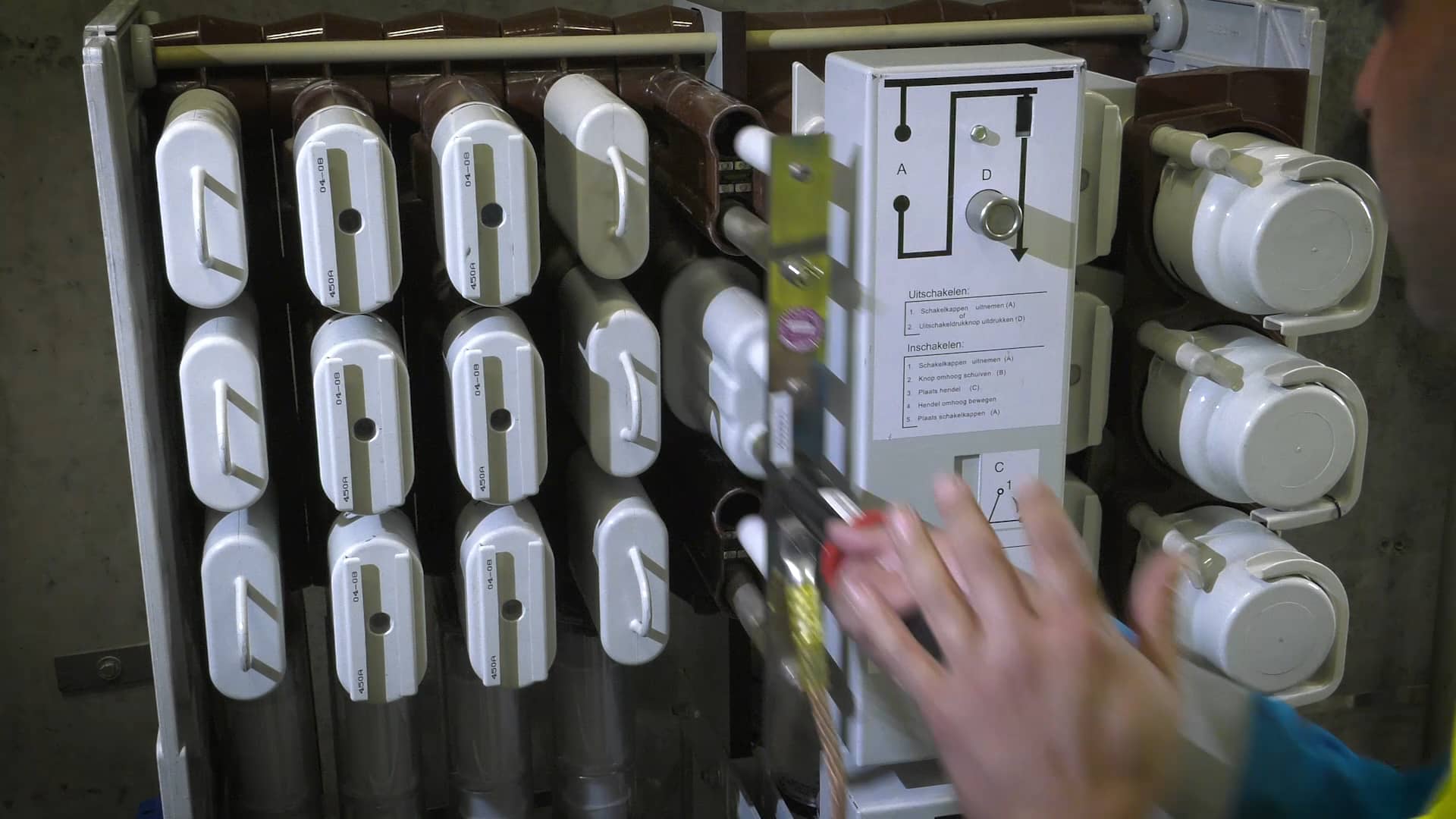 Magnefix-MD4-B-veld-kabelveld-aarden-dmv-snelaarder on Vimeo