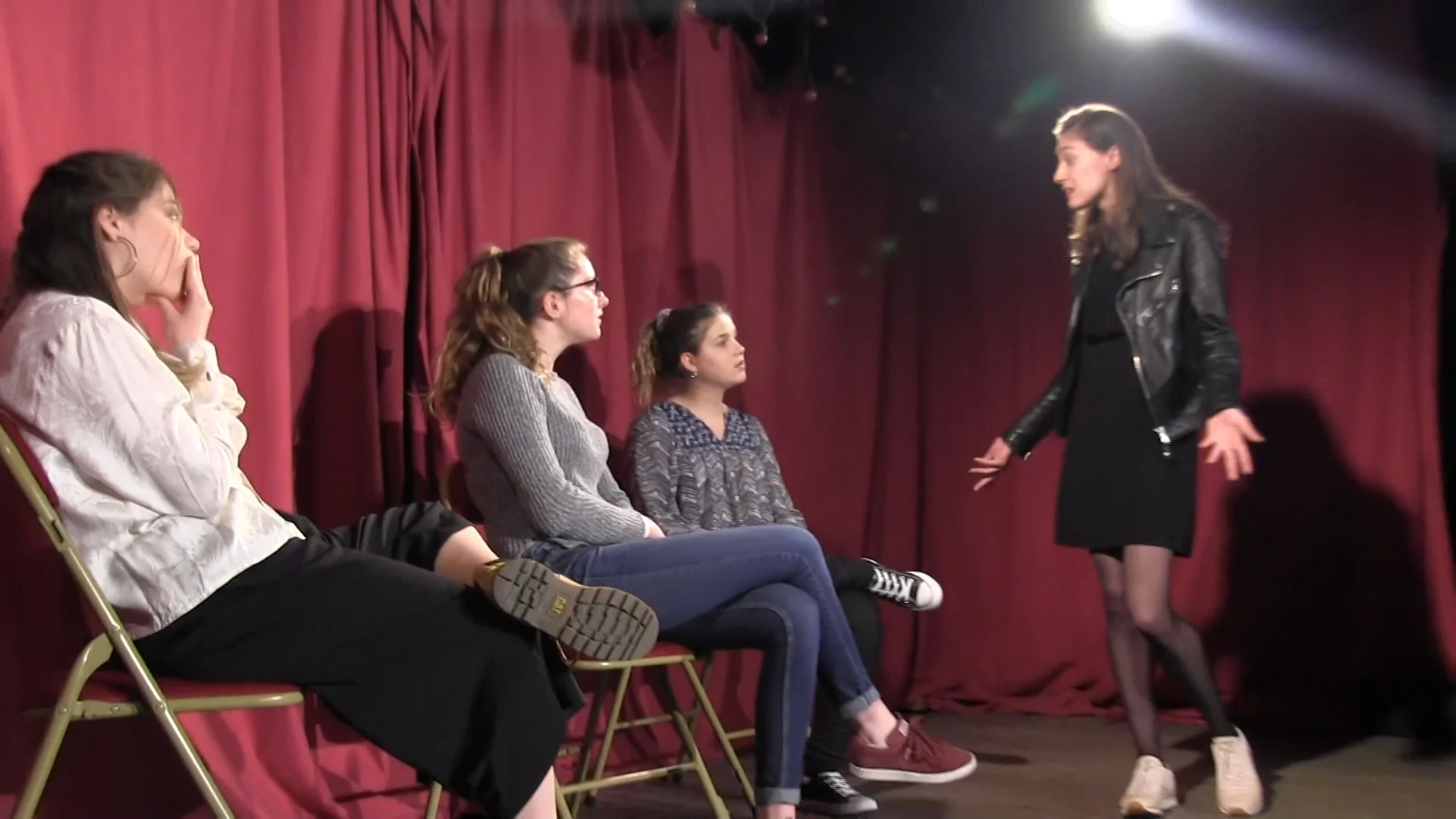 Juliette, Laetitia, Alexandra et Juliette dans "Les colocs" on Vimeo