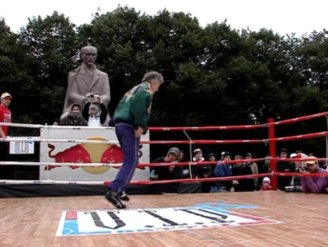 Crazy grandma break dancing on Vimeo