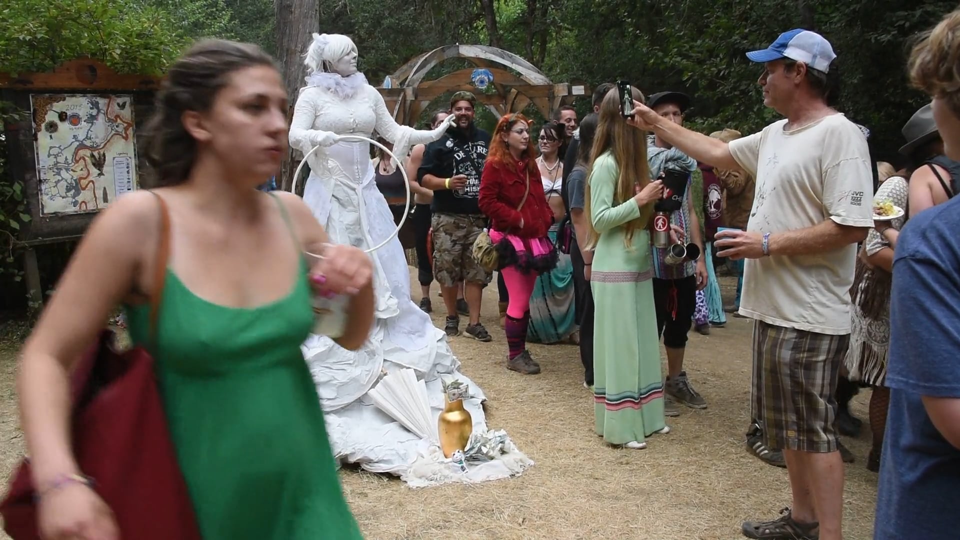 2015 Oregon Country Fair Performer on Vimeo