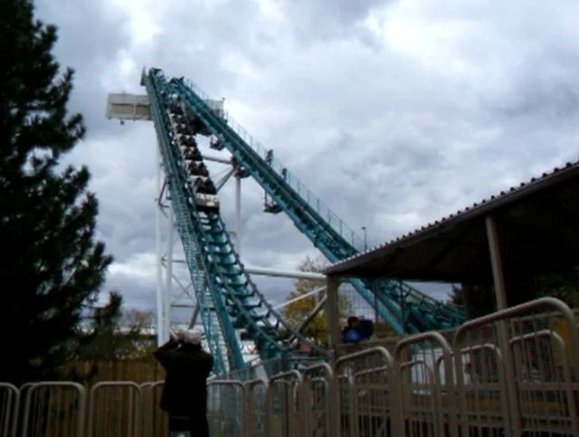 The Boomerang Ride at 'La Ronde' on Vimeo