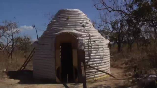 Sustainable Unit - Super Adobe House on Vimeo