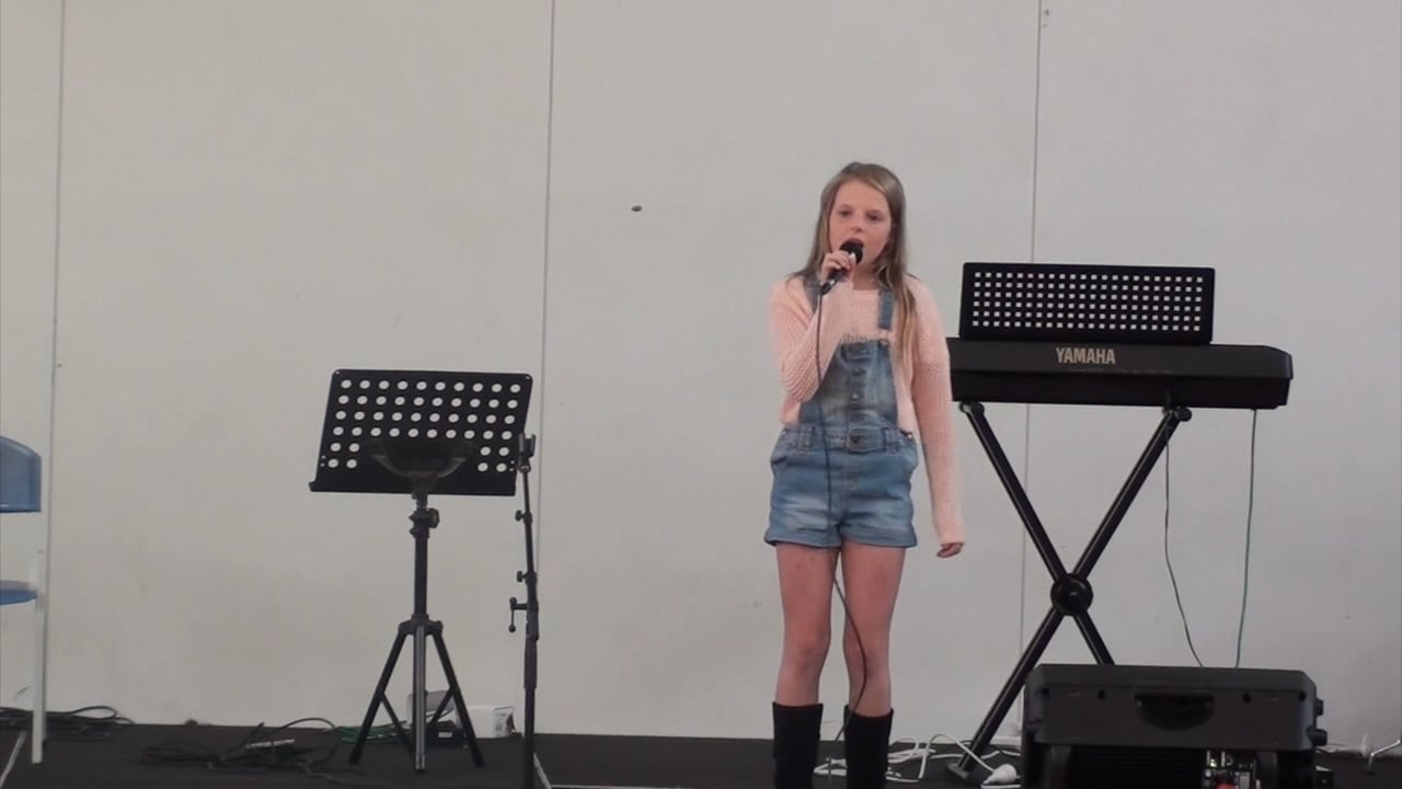 Emily sings HELLO on Vimeo