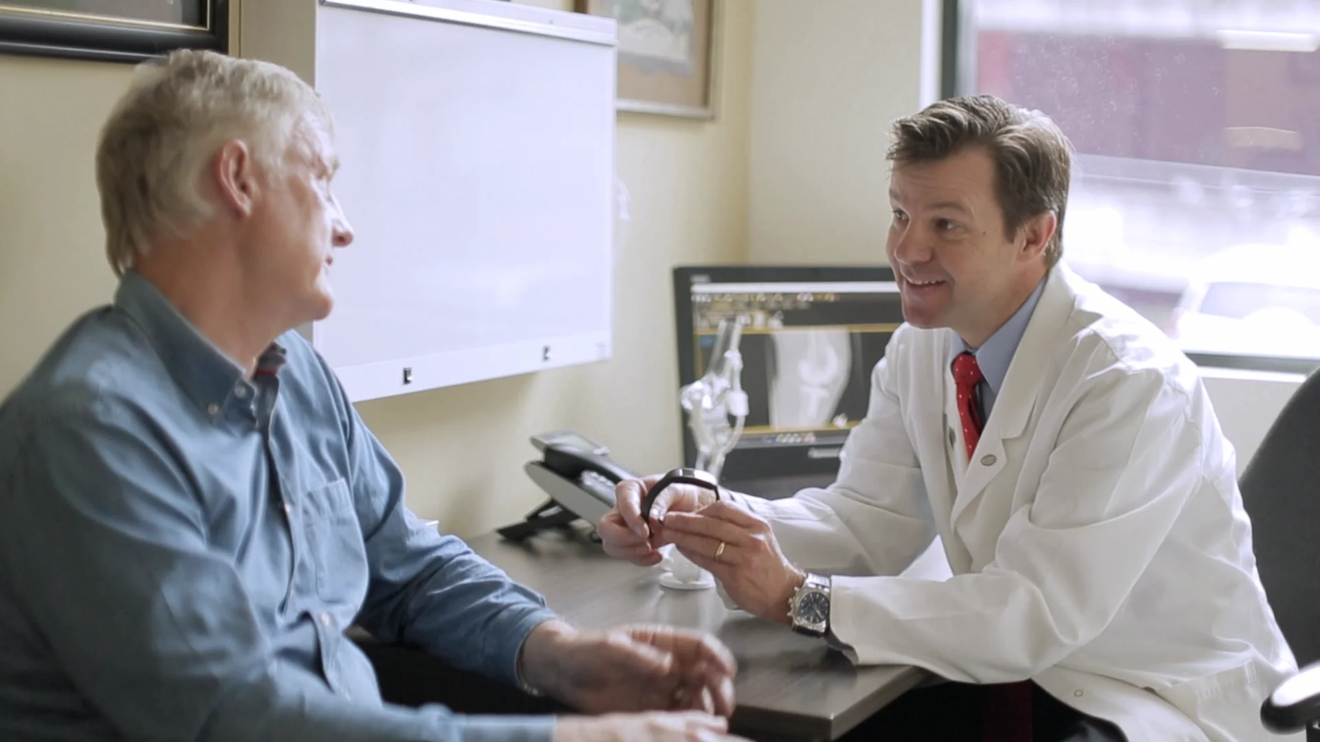 360 Knee Systems - Surgeon - Justin Roe on Vimeo