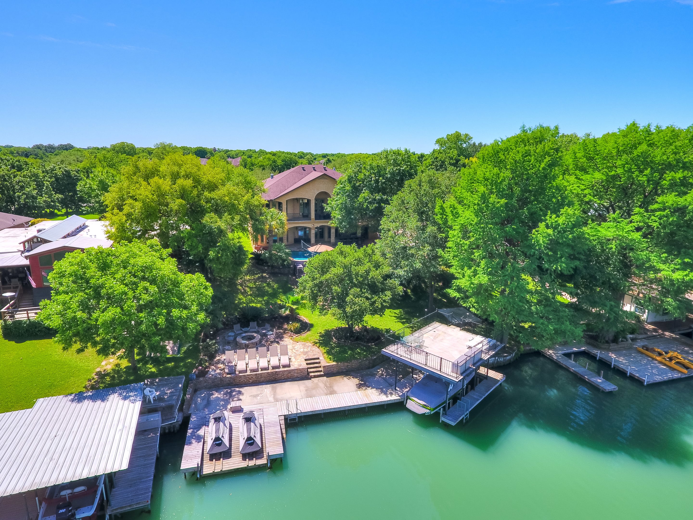 514 Woodlake Drive on Vimeo