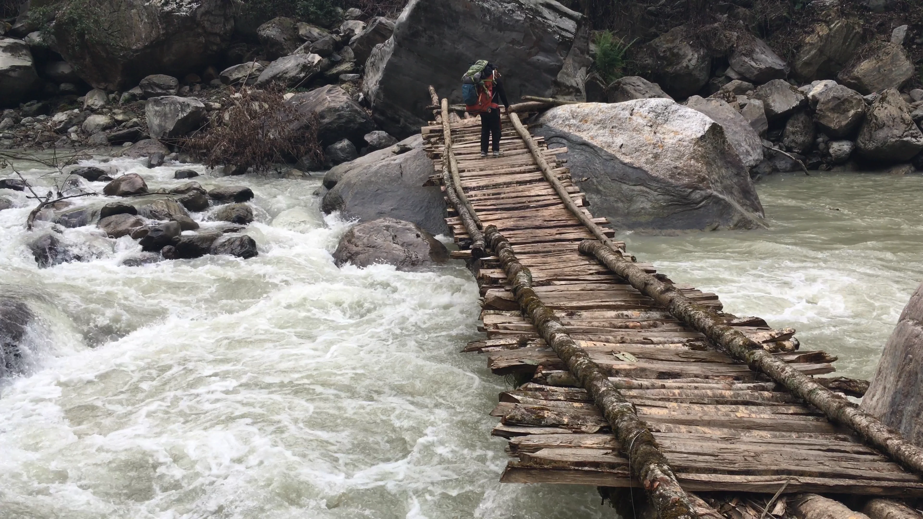 Hari crossing the Modi river, Nepal on Vimeo