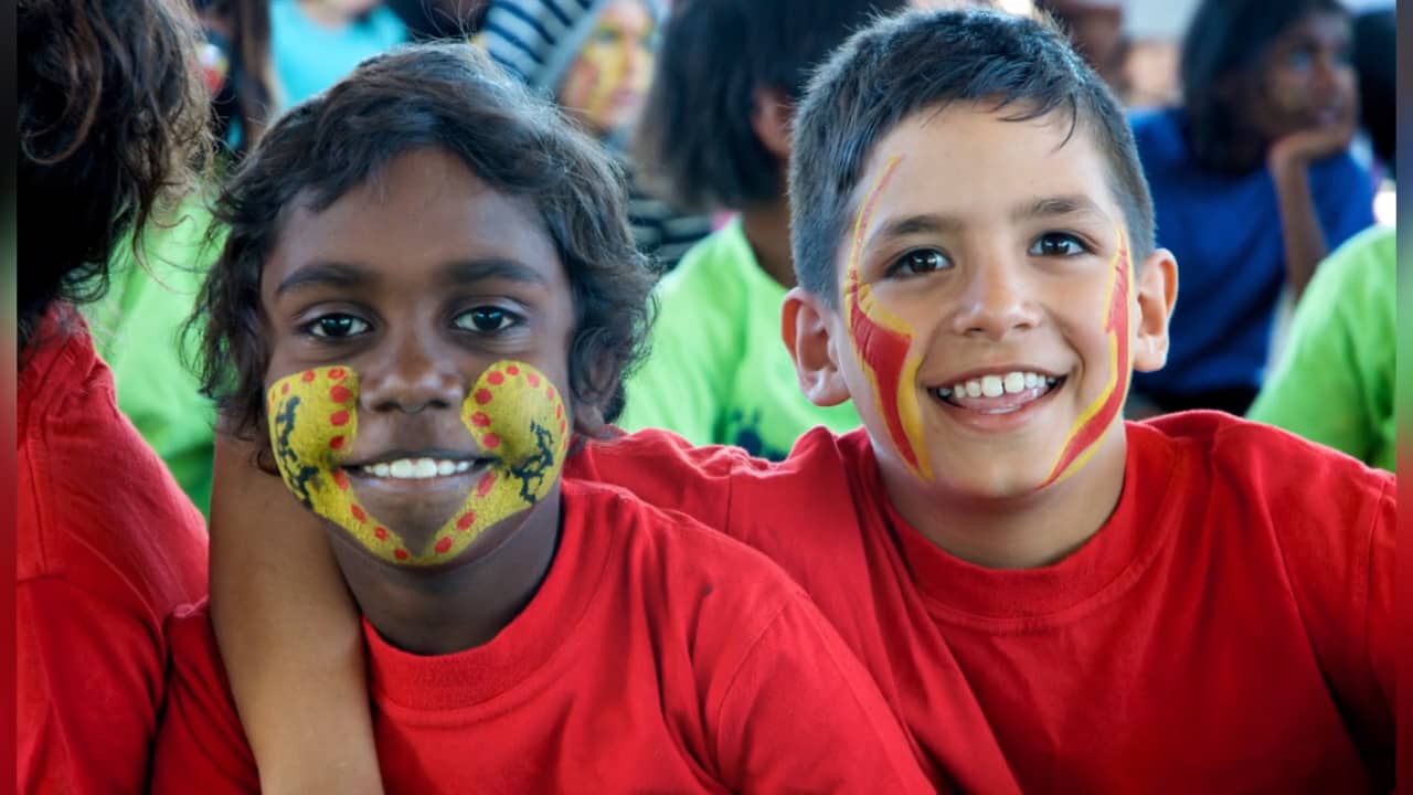 Artist-in-Residence: Bayulu Remote Community School on Vimeo