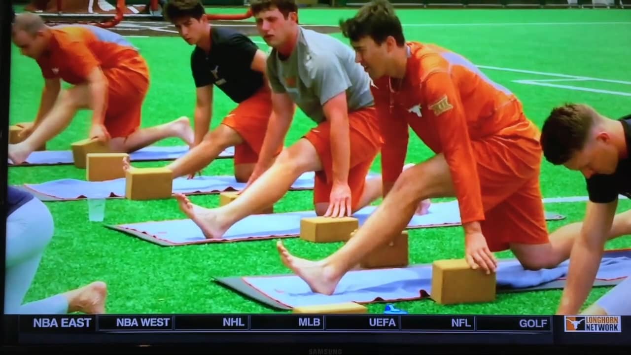 Texas Baseball + Yoga on Vimeo