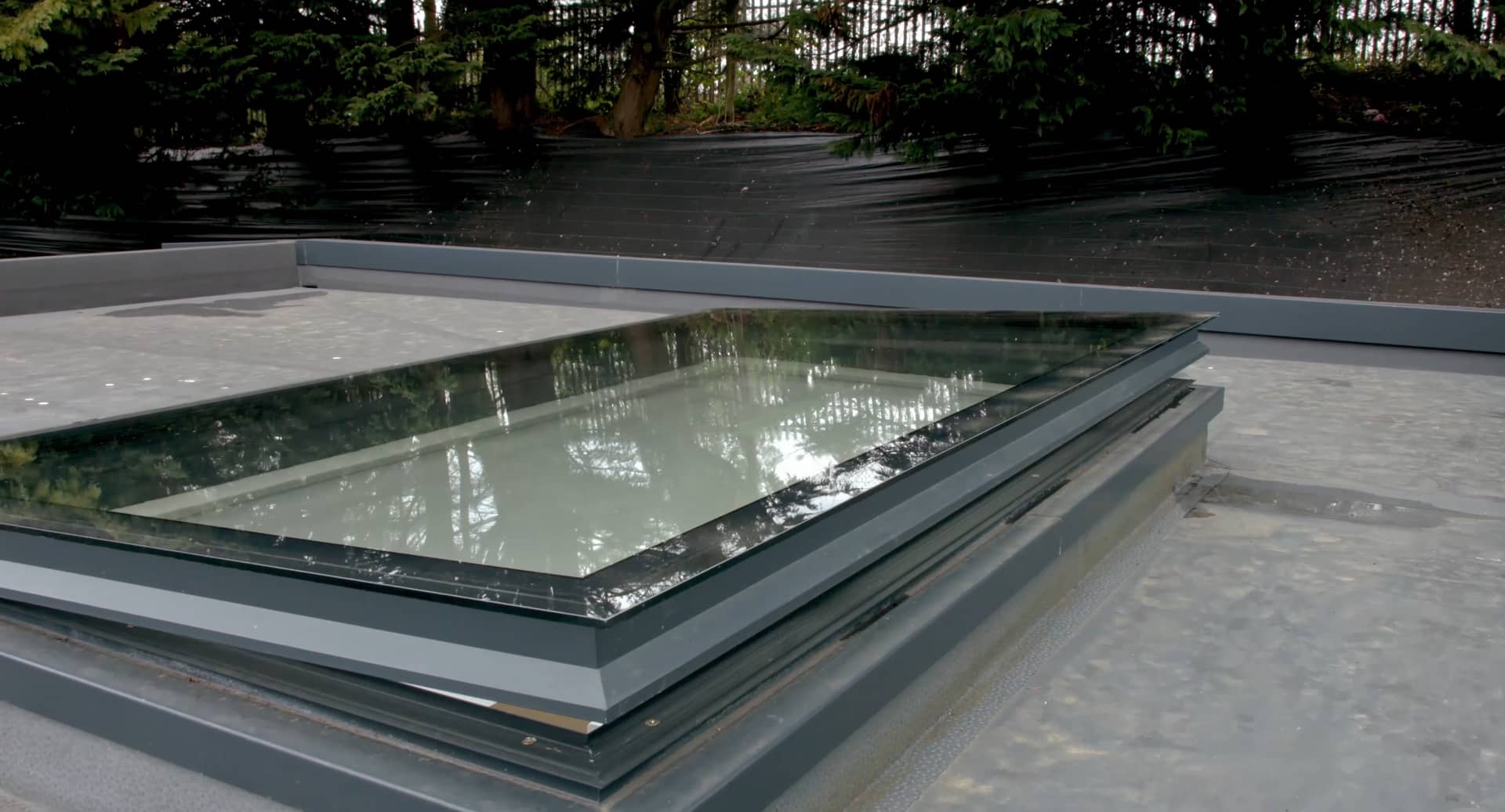 IQ - Minimal Automated Rooflight on Vimeo
