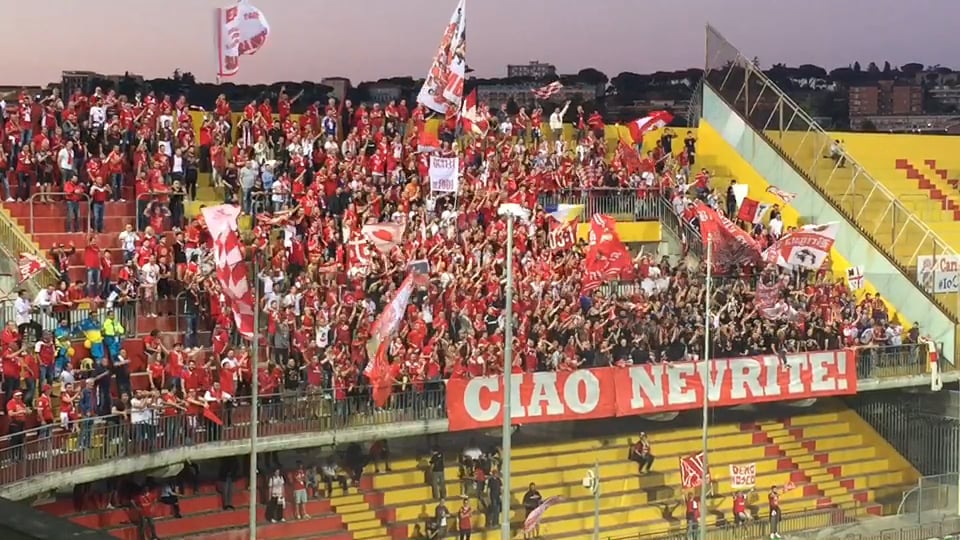 BENEVENTO-PERUGIA: LO SPETTACOLO DEL TIFO AL VIGORITO on Vimeo