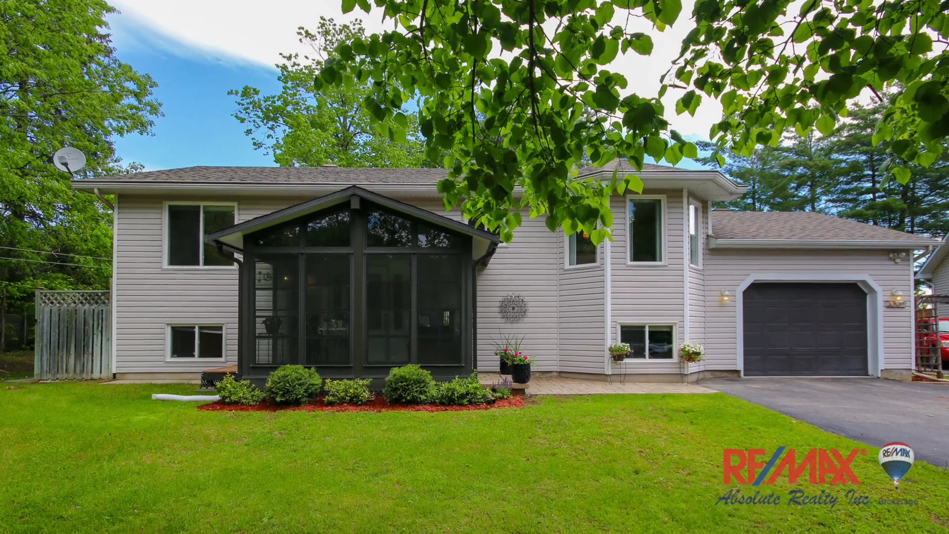 103B Hayes Street | Joe Scafidi on Vimeo