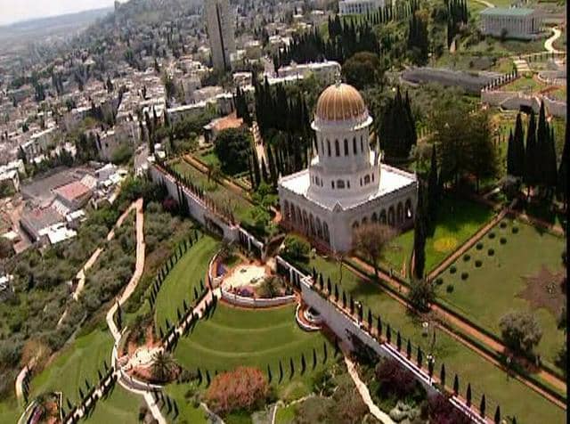 Haifa's Baha'i Gardens on Vimeo
