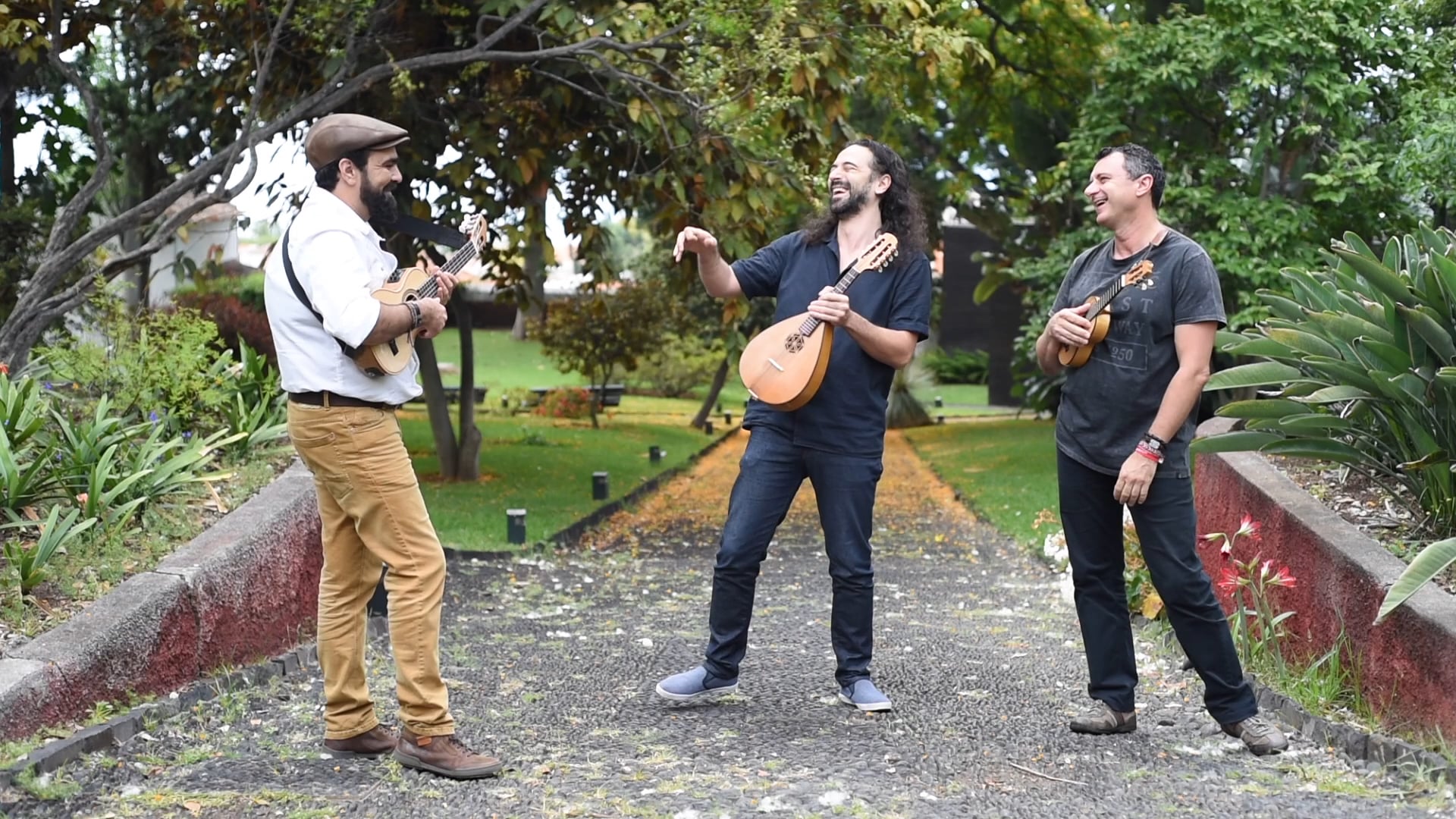 Roberto Moritz, Norberto Cruz e Roberto Moniz - "Encrenca" on Vimeo