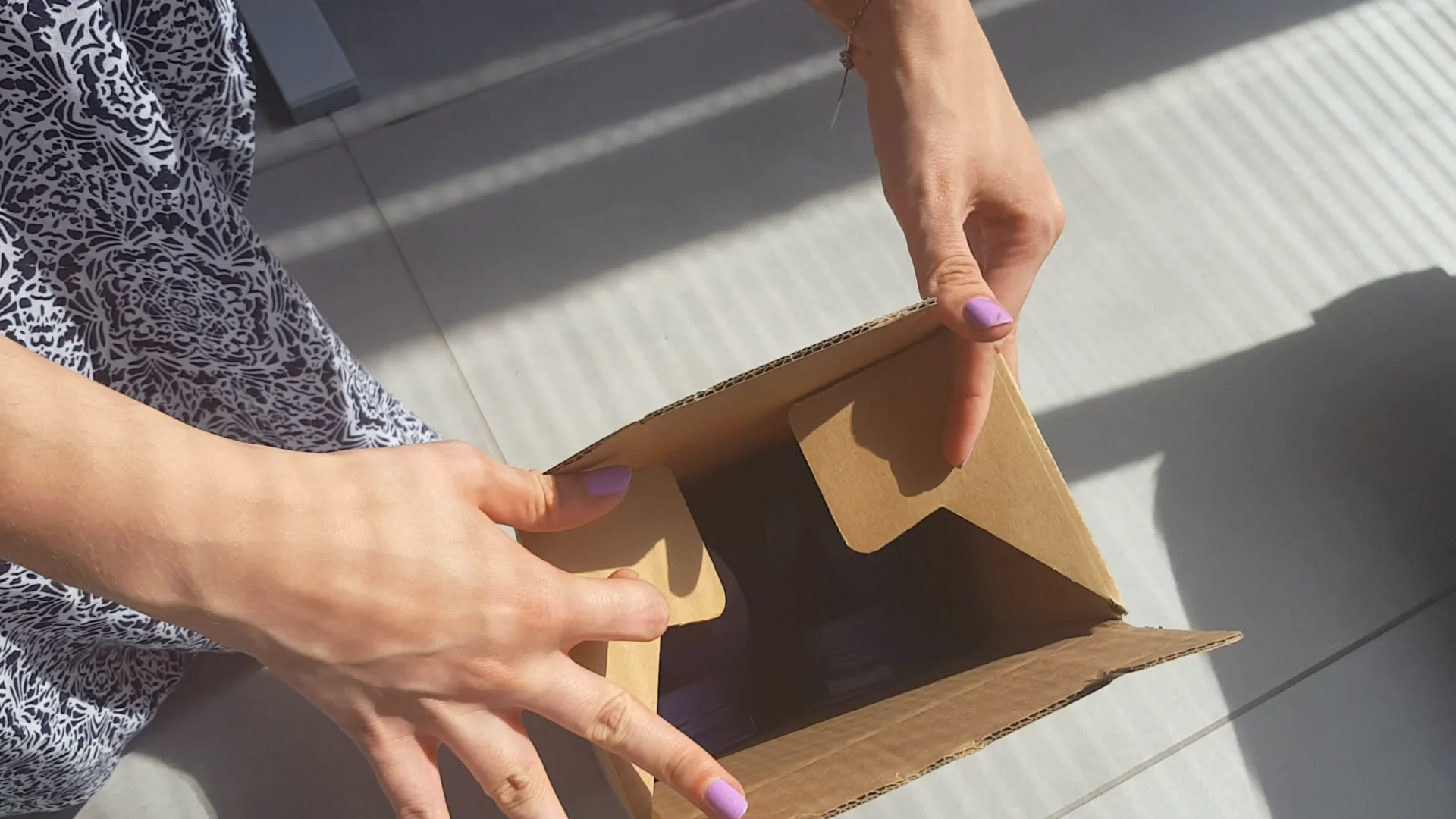 Bag in Box Poland - Carton closing. on Vimeo