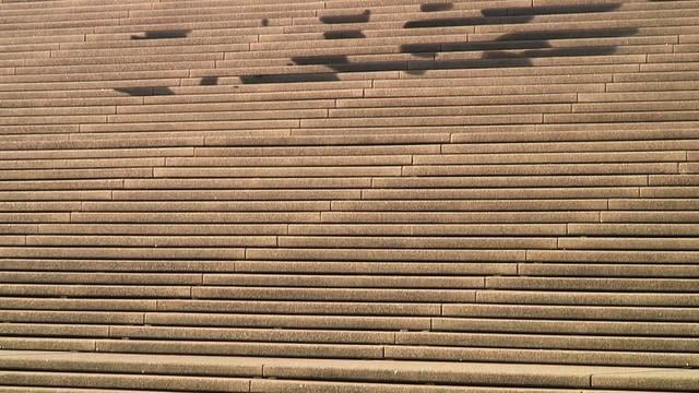 Jess MacNeil – Opera House Steps - Fermynwoods Contemporary Art