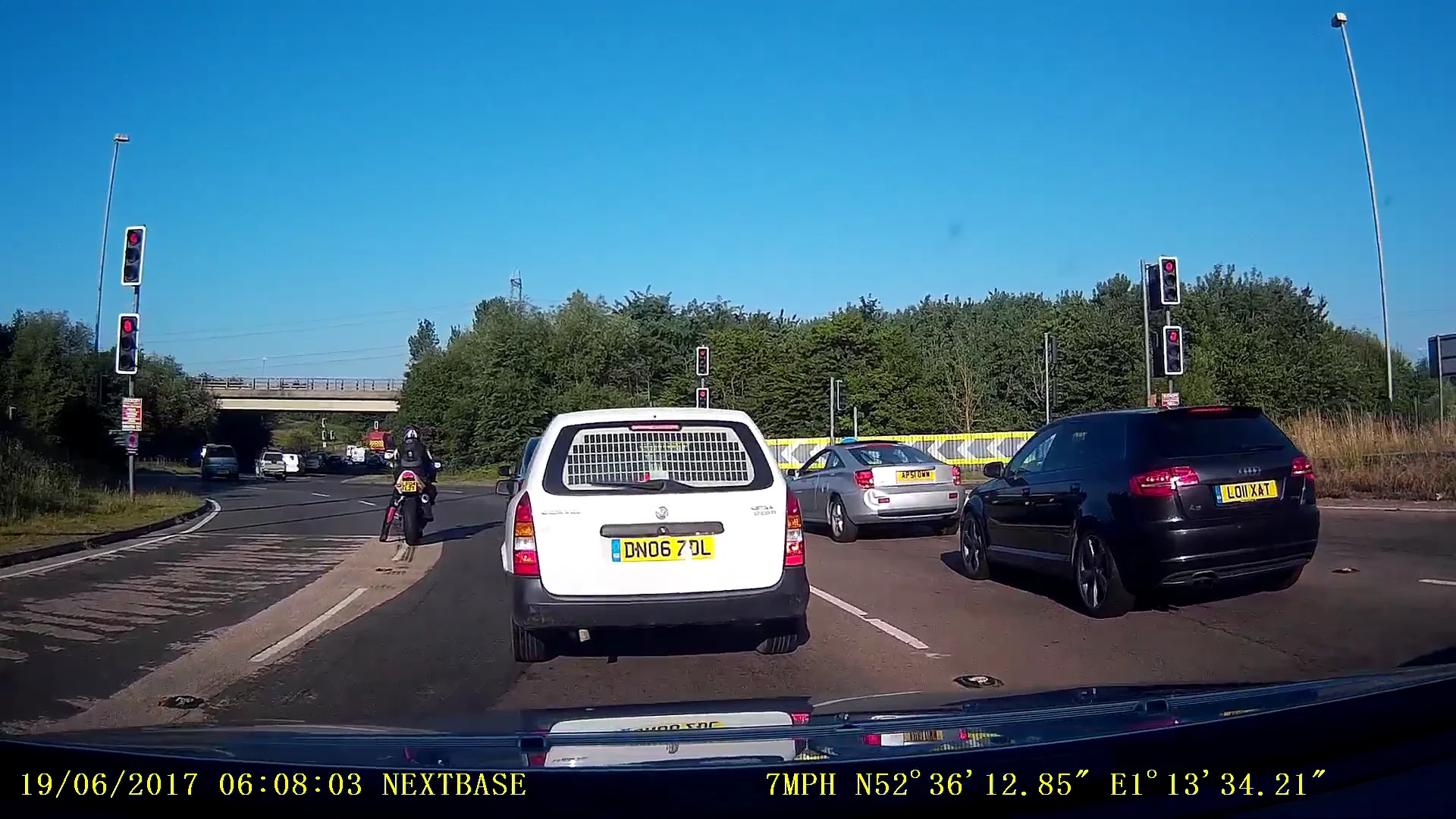 Nextbase 512G - Straight Through A Red Light on Vimeo