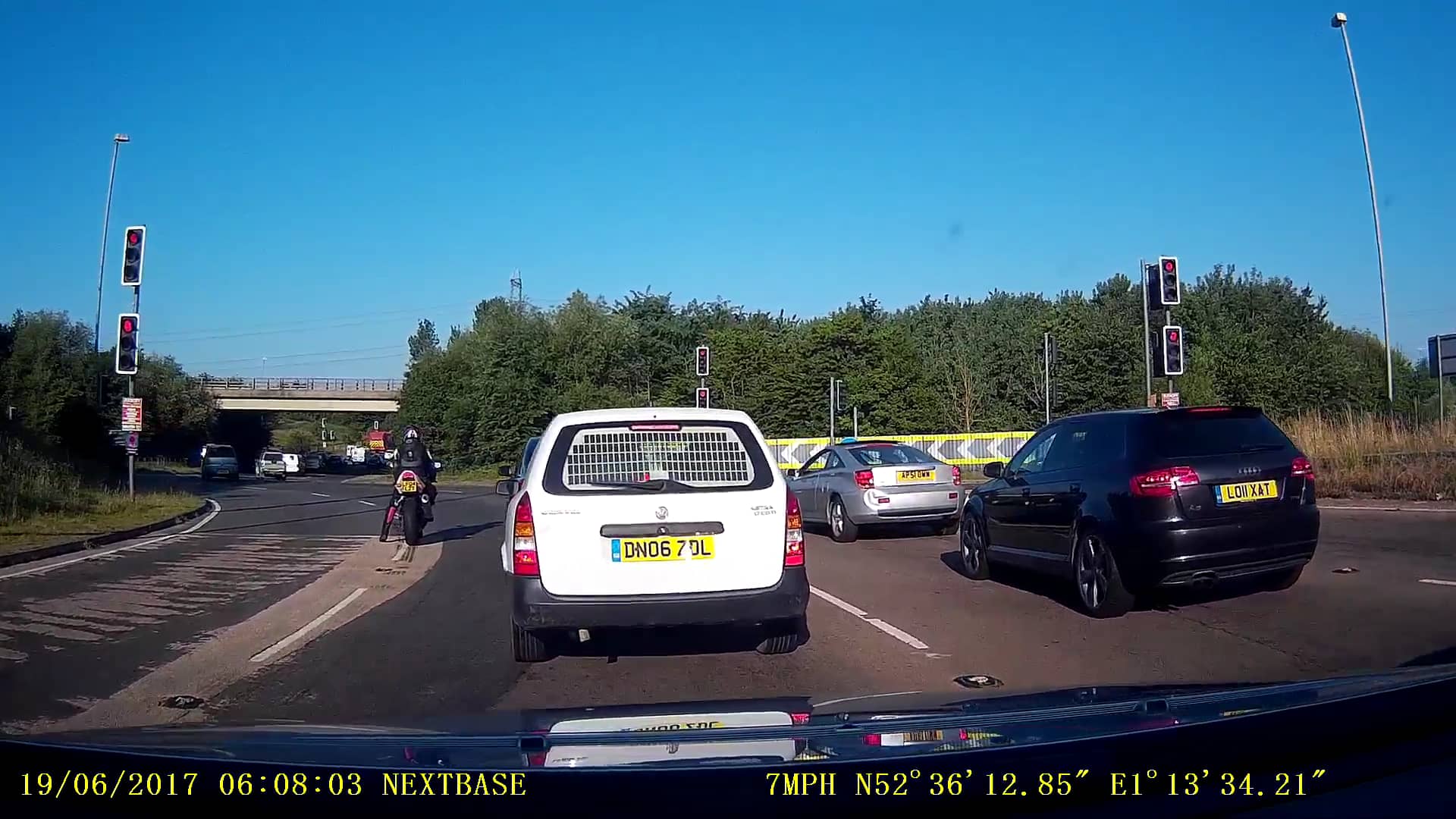 Nextbase 512G - Straight Through A Red Light on Vimeo