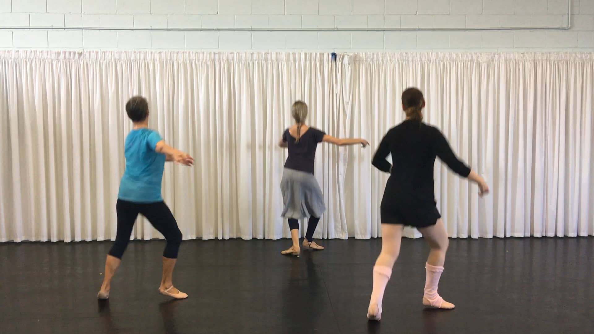 Adult Dance Circle - Intermediate Adult Ballet S3 Winter 2017 Maroochydore on Vimeo