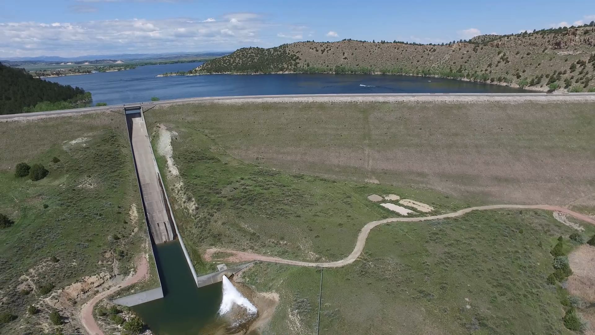 13 Backing Away Over Glendo Dam on Vimeo