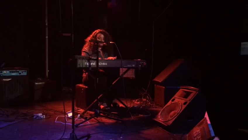 Baby Blue - Renée Loren on Vimeo