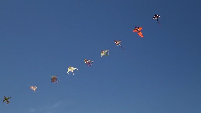 Más de 10 vídeos en HD y 4K gratis de Cometas Volando y Cielo - Pixabay
