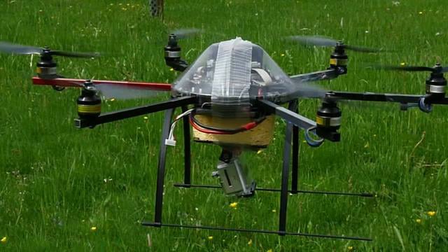 Mikrokopter with vibration damping camera mount on Vimeo