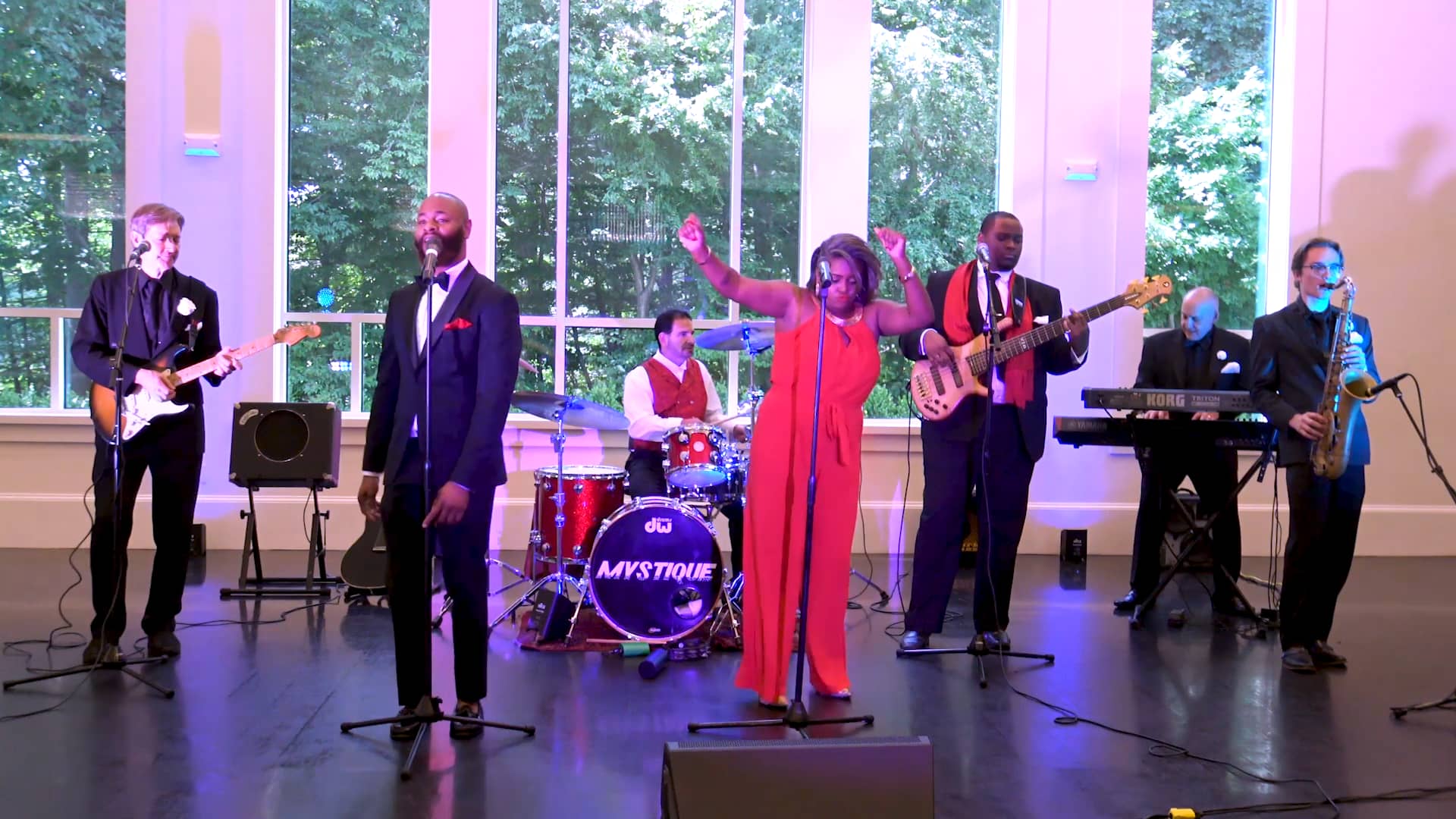 MYSTIQUE BAND + dancing on Vimeo