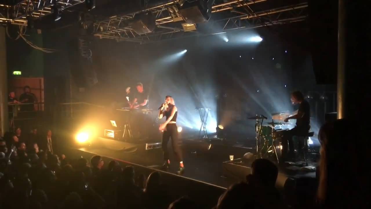 MØ - Drum (Live At Leeds Stylus) on Vimeo