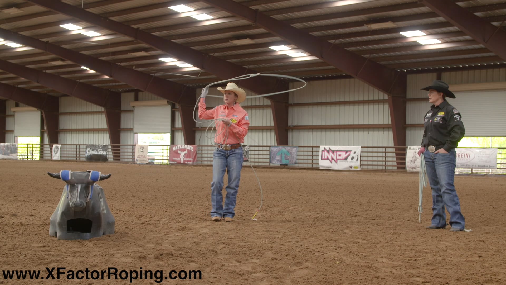 Splitting The Horns with Lari Dee Guy and Hope Thompson | X Factor Roping