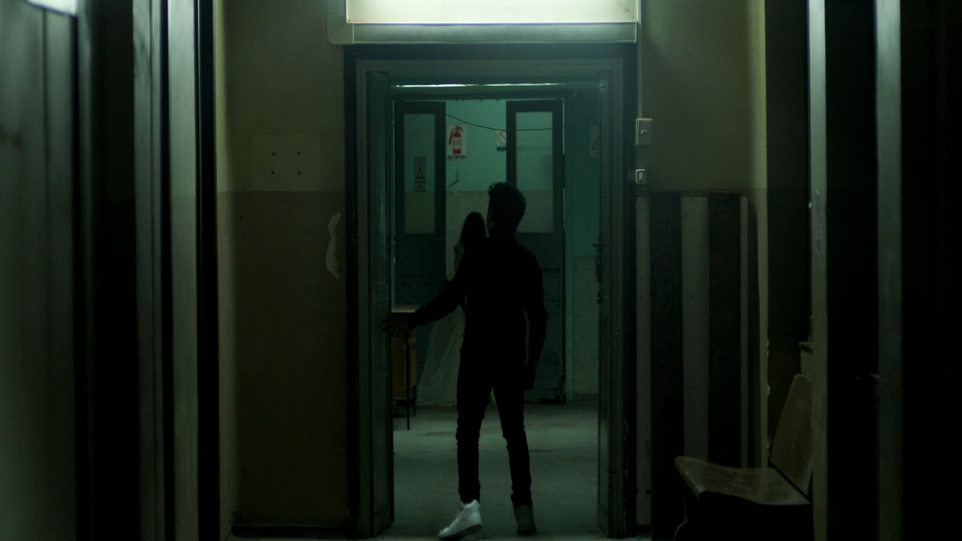 José Biggs - Ovnis (director Alex Tupper) on Vimeo