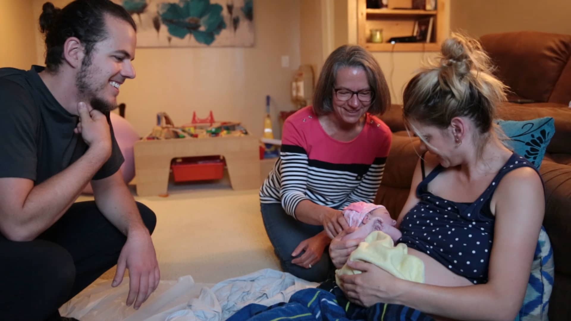 Kyla's homebirth on Vimeo