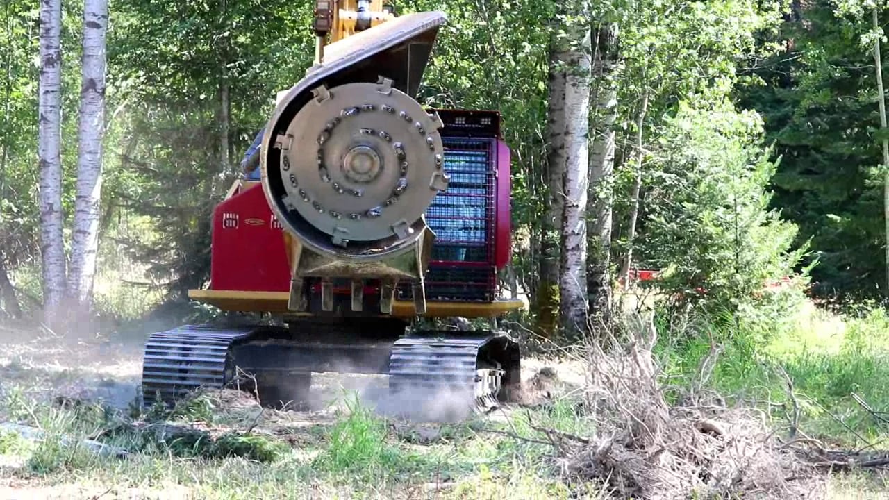 Advanced Forest Equipment RDM52EX Disc Mulcher in ACTION! On a CAT323FL ...