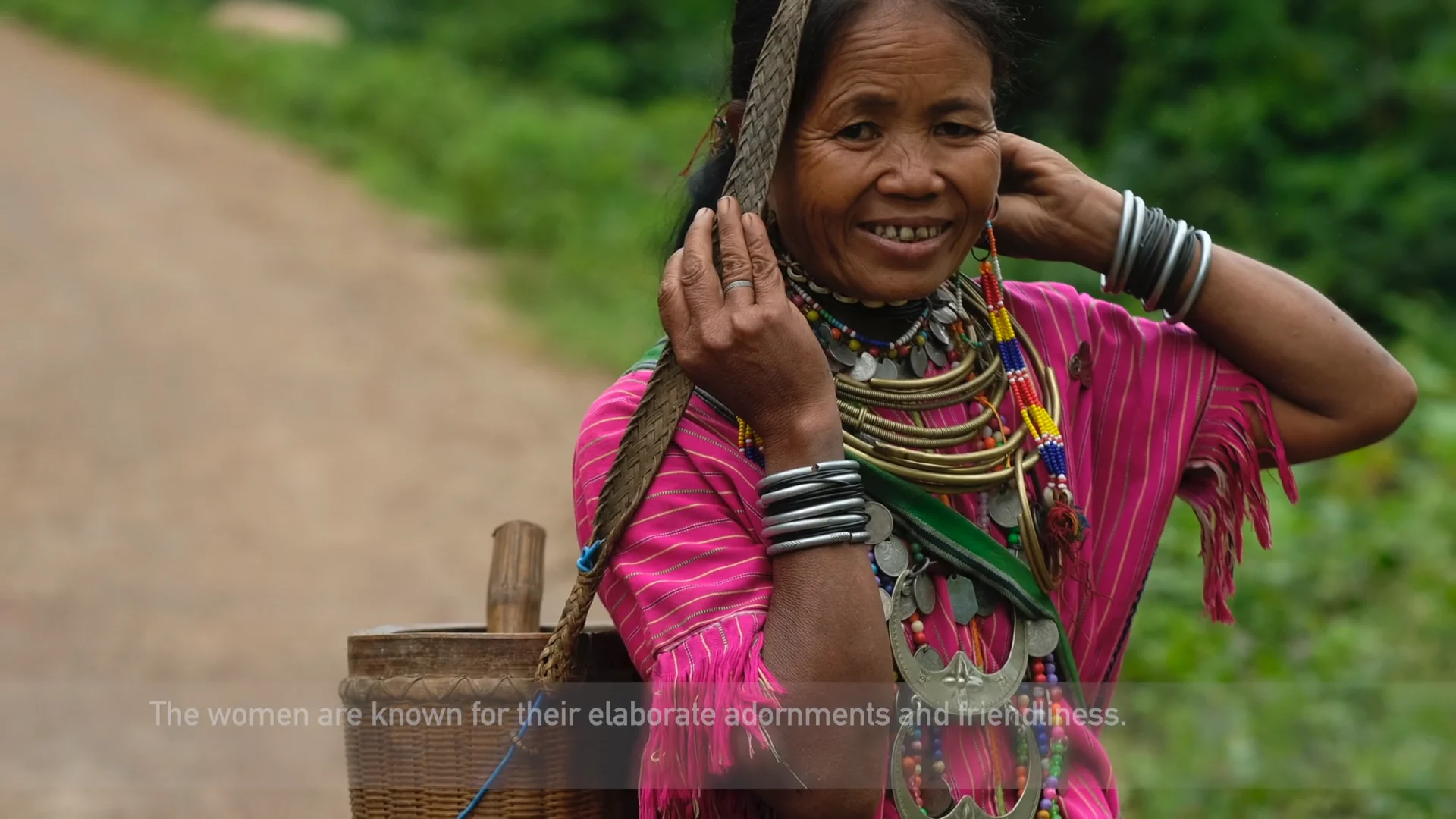 A Glimpse: A Day Spent With The Kayaw and Kayan Tribes of Myanmar