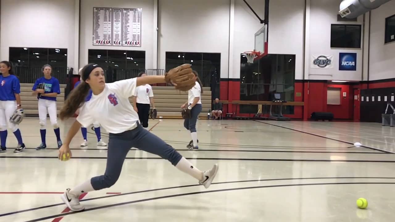 Softball Throwing Training: Javelin Style Throw | High Level Throwing ...