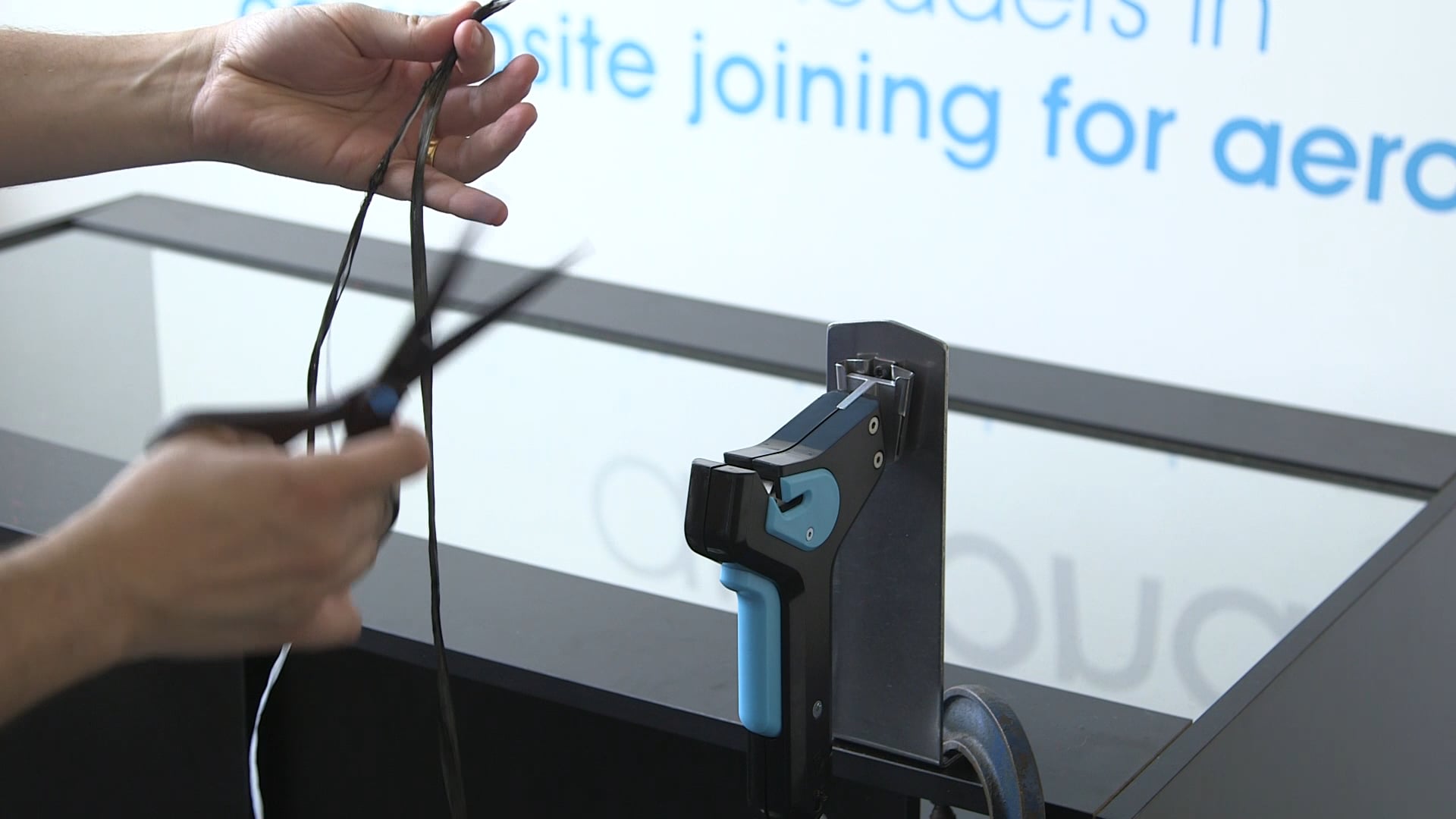 Airbond - Model 701 Splice Demonstration on Carbon 24K to Glass 1200Tex ...