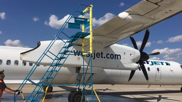 Dash 8-400 Ground Operations on Vimeo