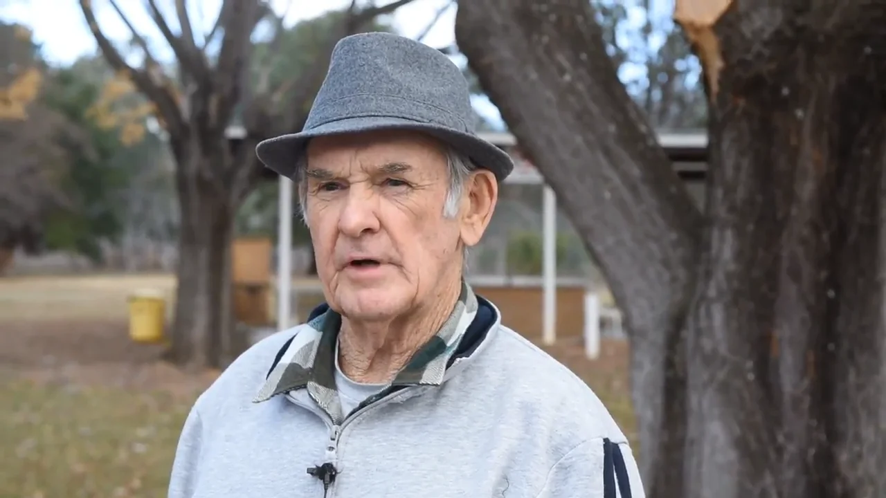 Former Burrendong Dam worker Gavin Dickson on Vimeo