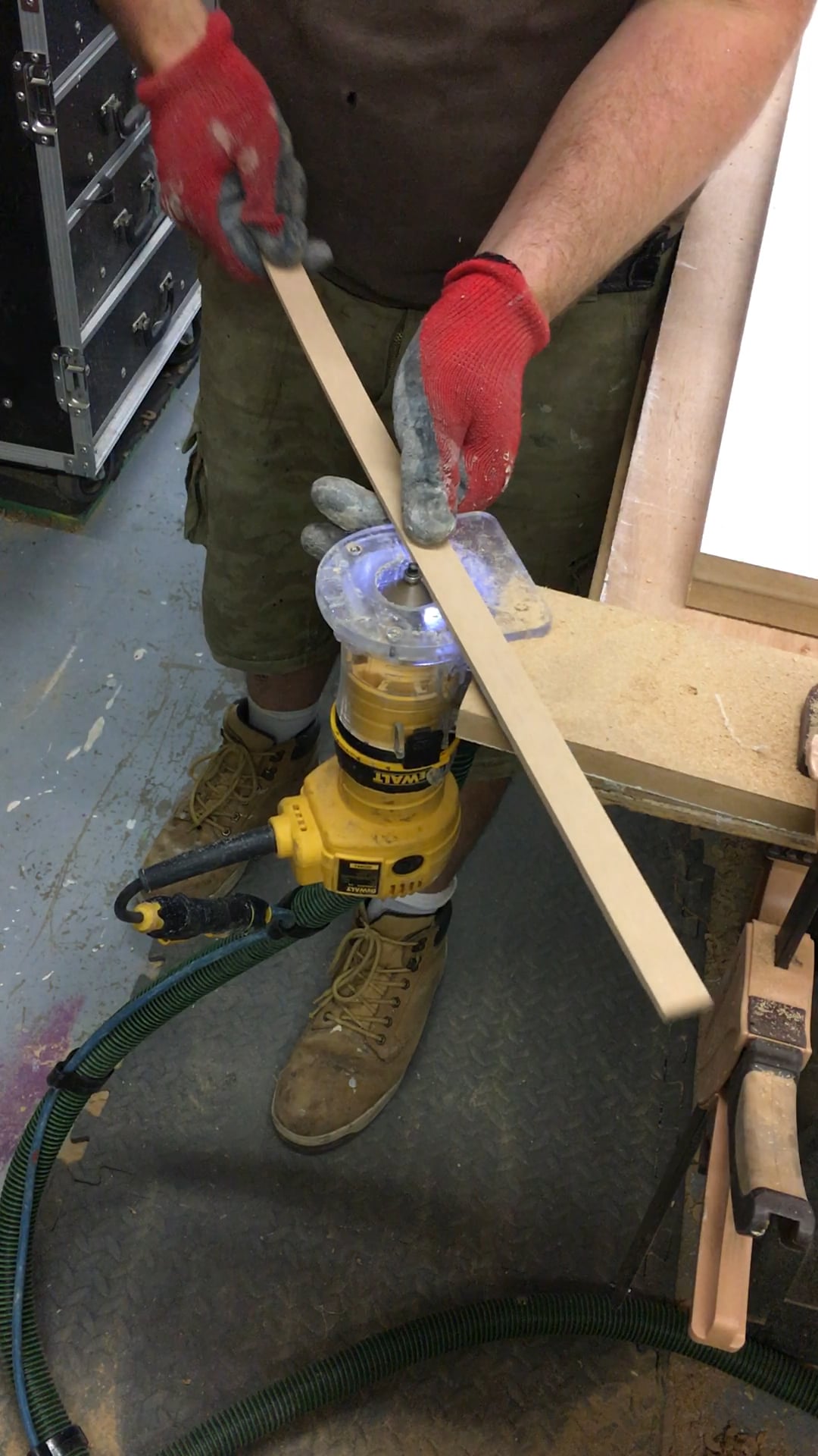 Worlds cheapest router table, dust extraction still included though ...