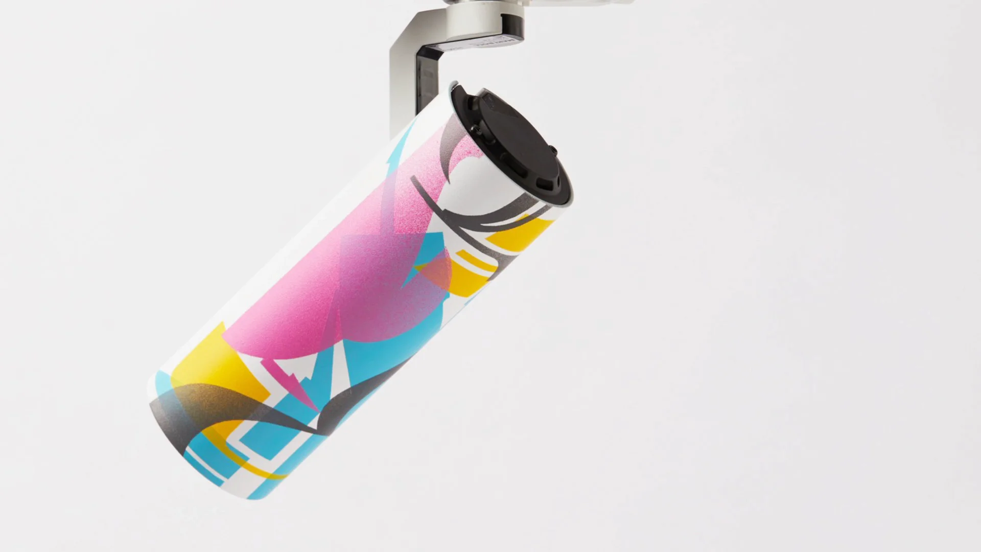 Hand painted track light by Puzle on Vimeo