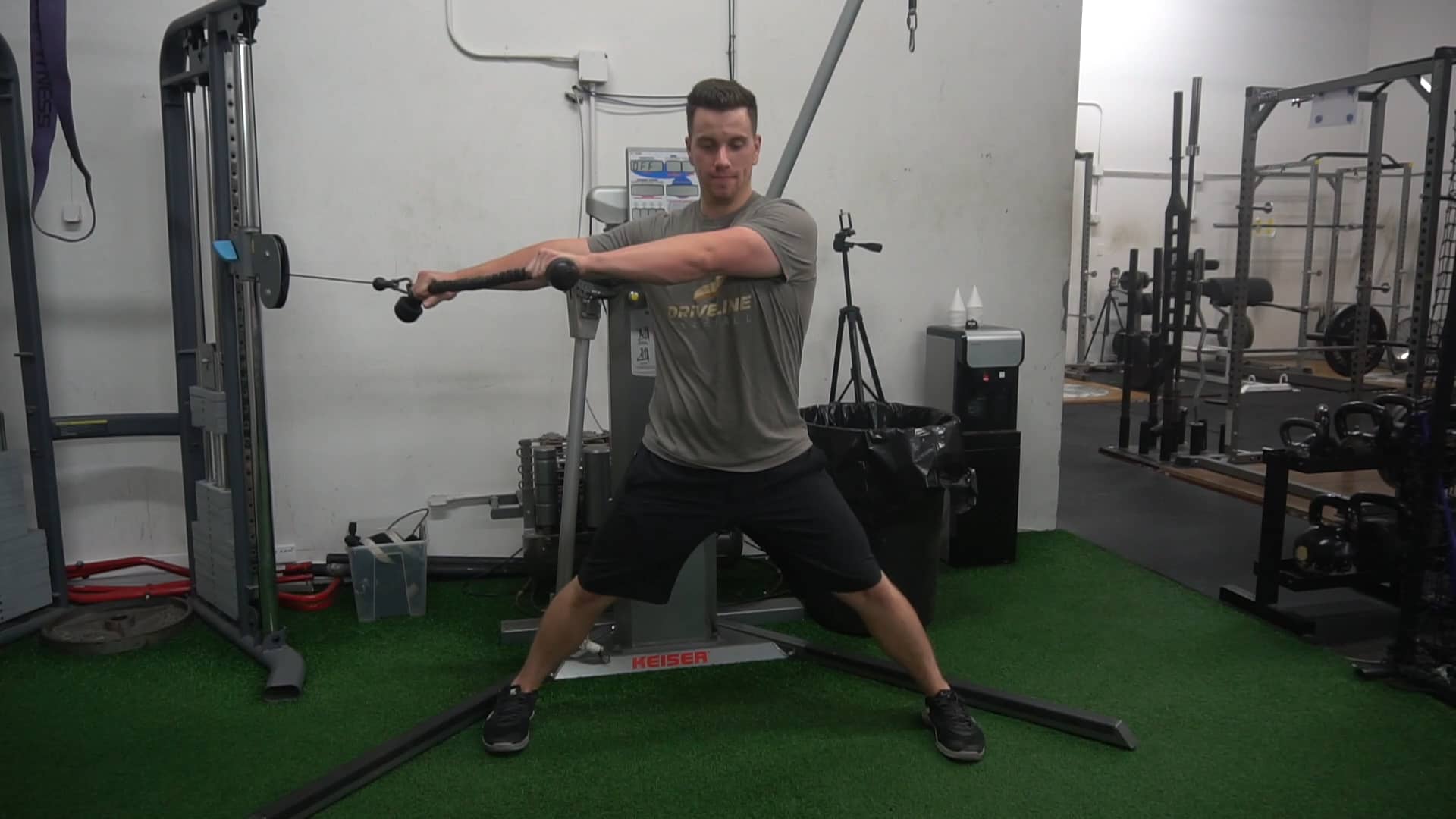 Wide Stance Cable Chop on Vimeo