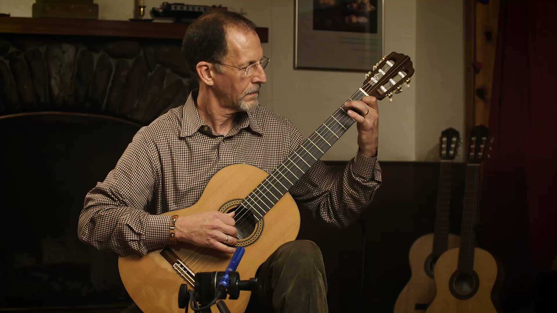 Daniel Roest plays Una Limosna por el Amor de Dios on Vimeo